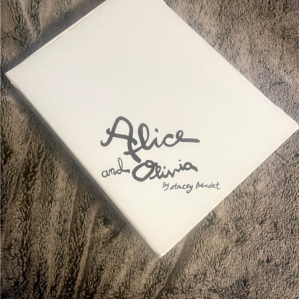 % Authentic Alice+Olivia Dina Snakeskin Pumps/Heels- … - Gem